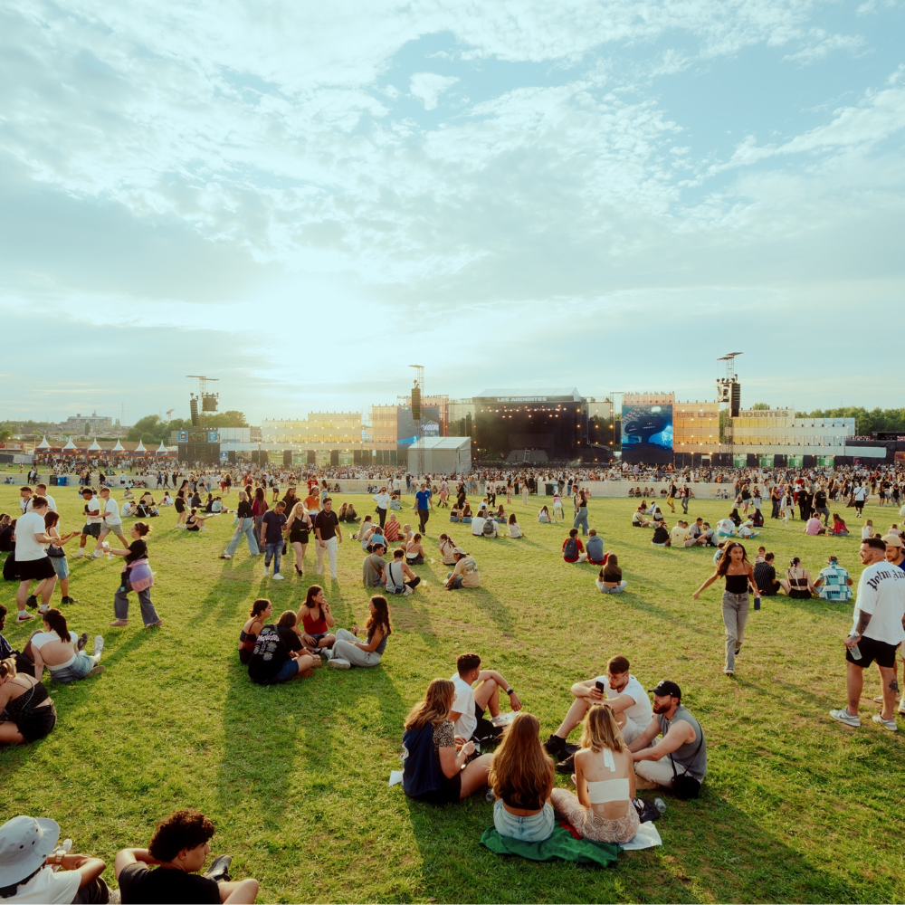Les Ardentes – OFFSTAGE