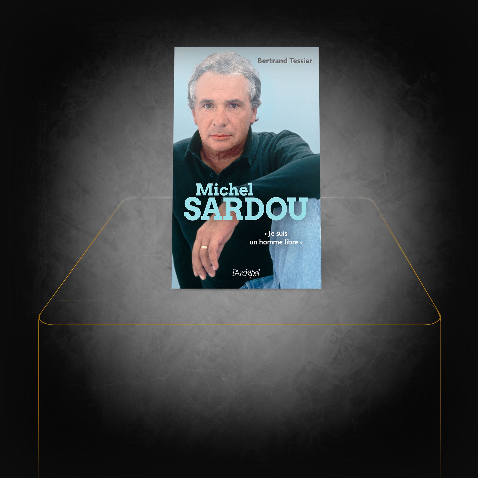 Michel Sardou – OFFSTAGE